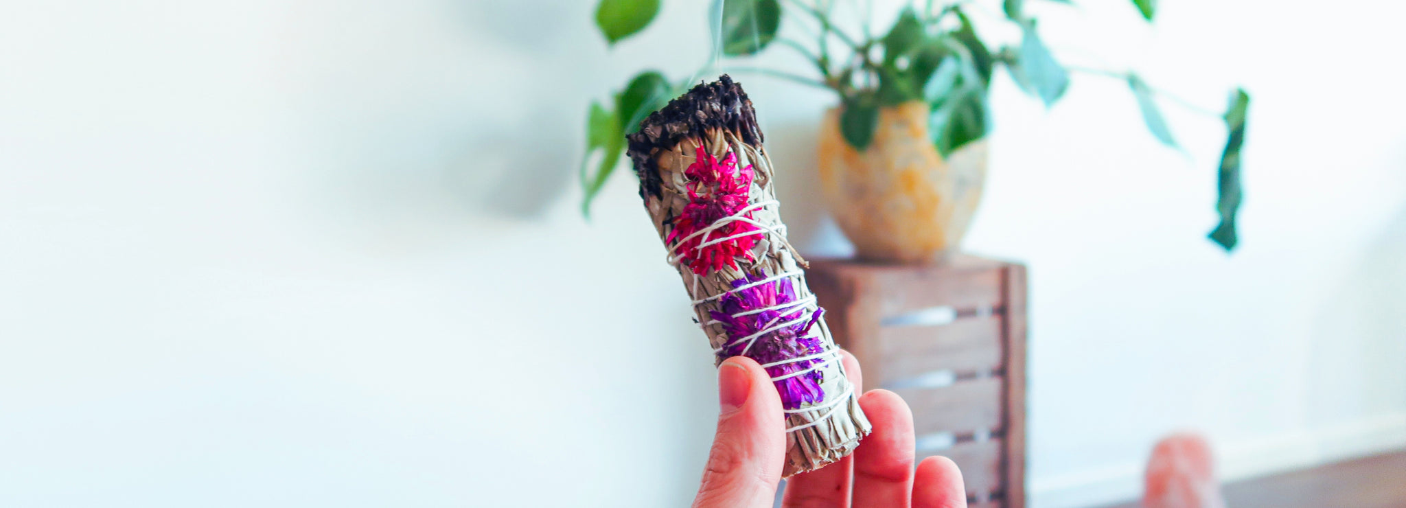 Smudging: The Origin, Effects, and How-To Guide!